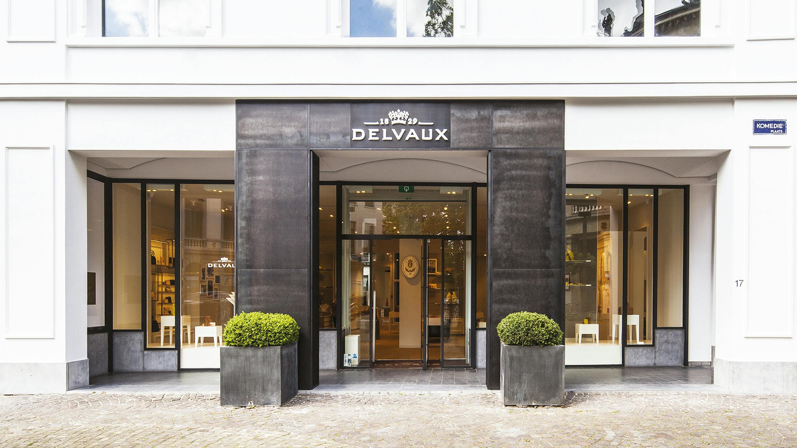 Delvaux | Luxury leather handbags