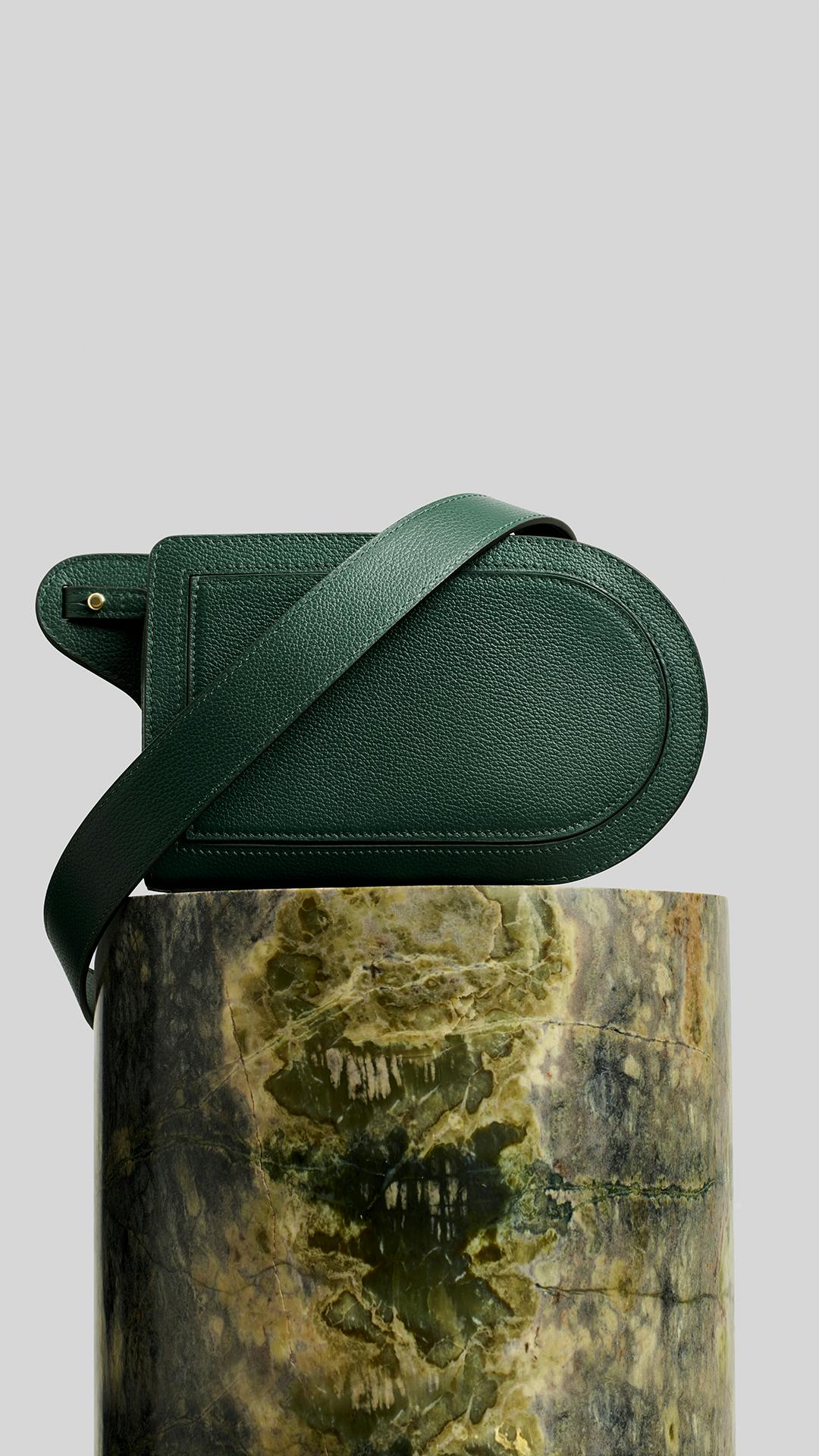 Luxury leather handbags | Delvaux Official Website | Europe