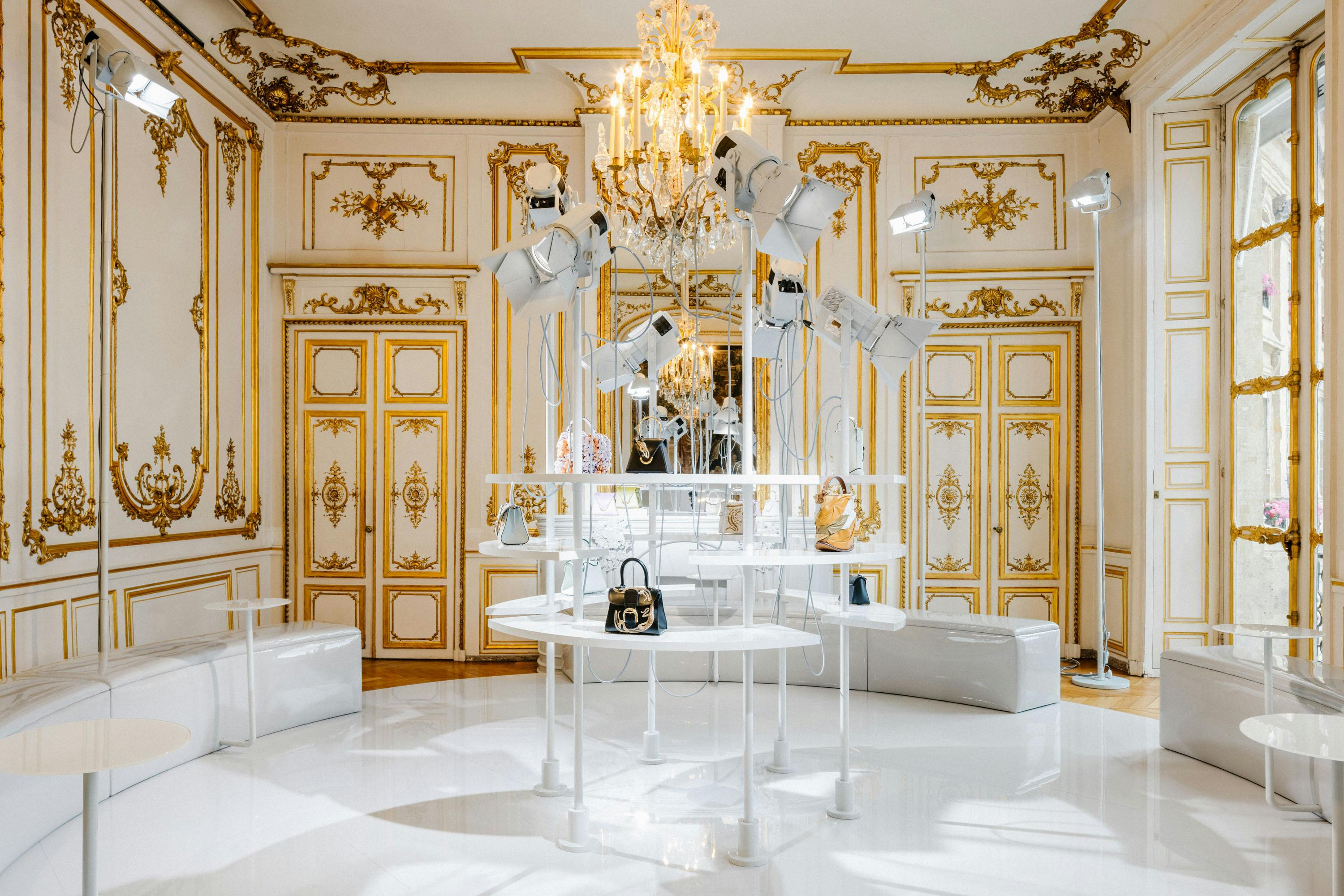 Luxury leather handbags | Delvaux Official Website | Europe